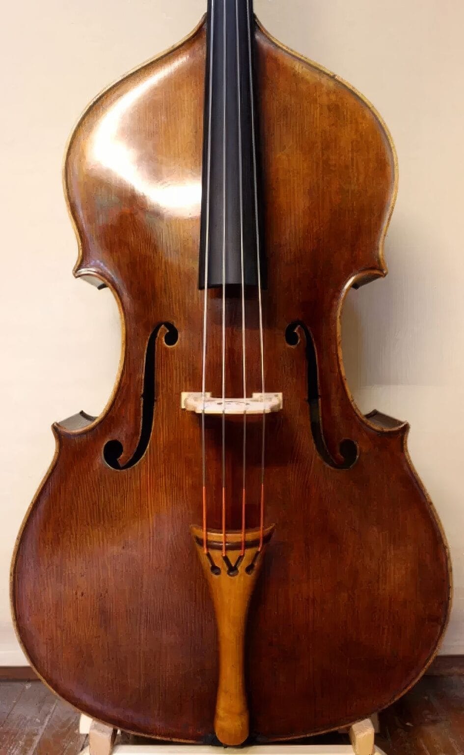 Neue Bässe – Pöllmann Contrabässe